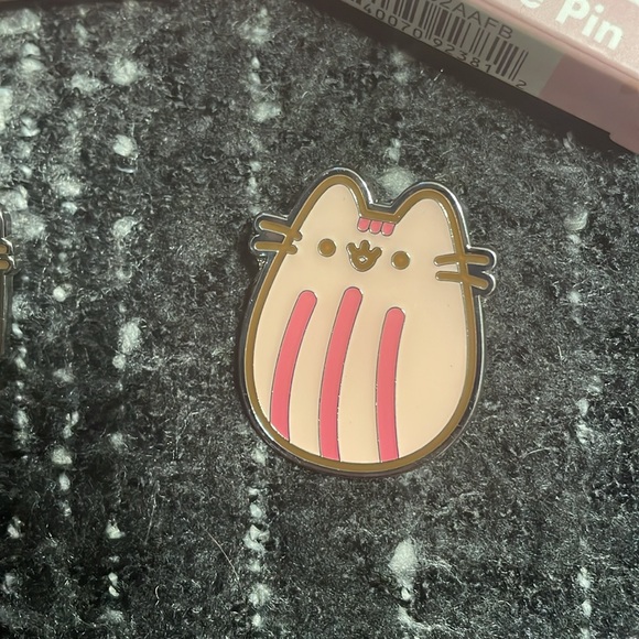 Pusheen | Jewelry | Pusheen The Cat Sweets Blind Box Mystery Enamel Pin ...